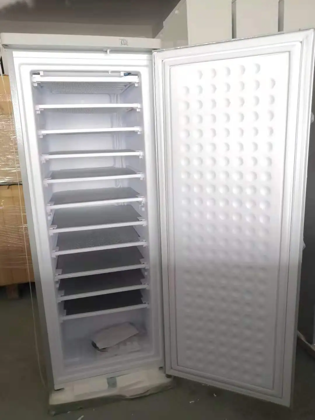 Bona 200L Solar AC/DC Upright Freezer | Mitos Shoppers